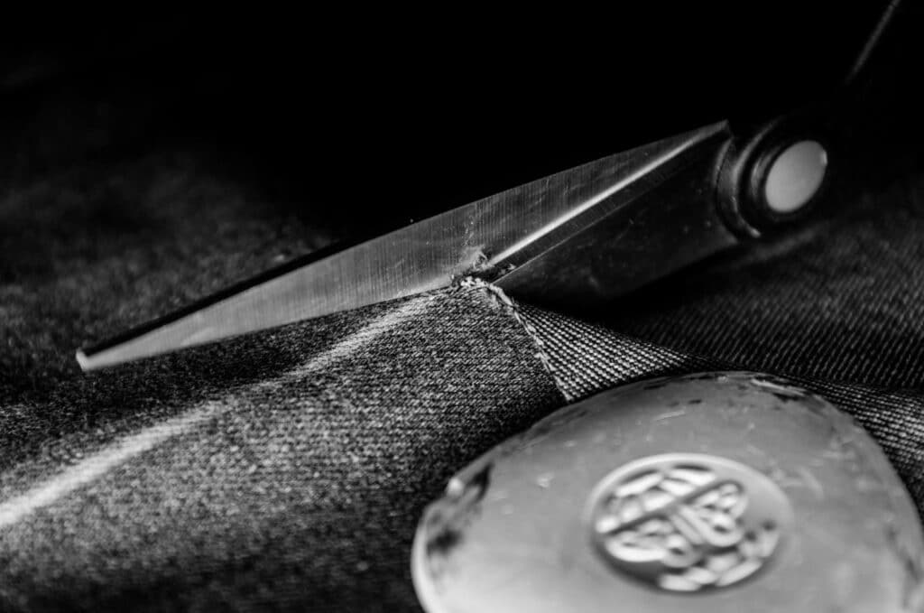 Qu'est-ce qu'un Teinturier ? À la découverte d'un métier artisanal aux ...